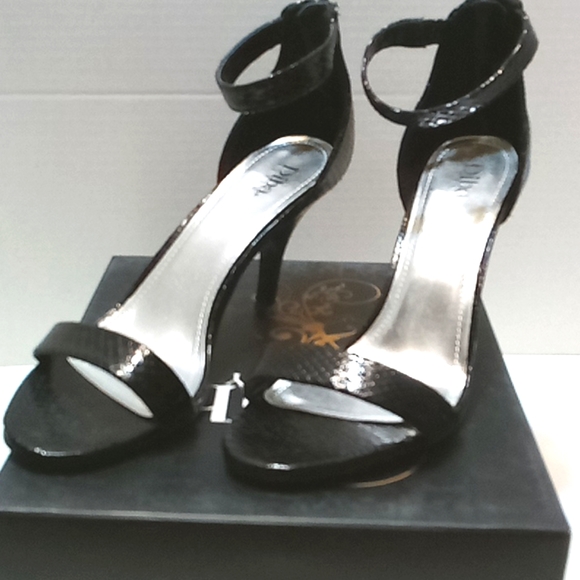 Diba | Shoes | Diba Style Bianca Black Snake Heels Nib 85 | Poshmark
